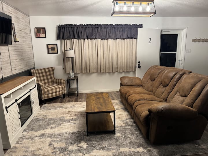 #2 Miller Suites -Cozy Downtown - Vernal, UT