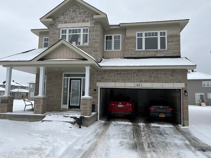 Antonakos Castlle - Carleton Place