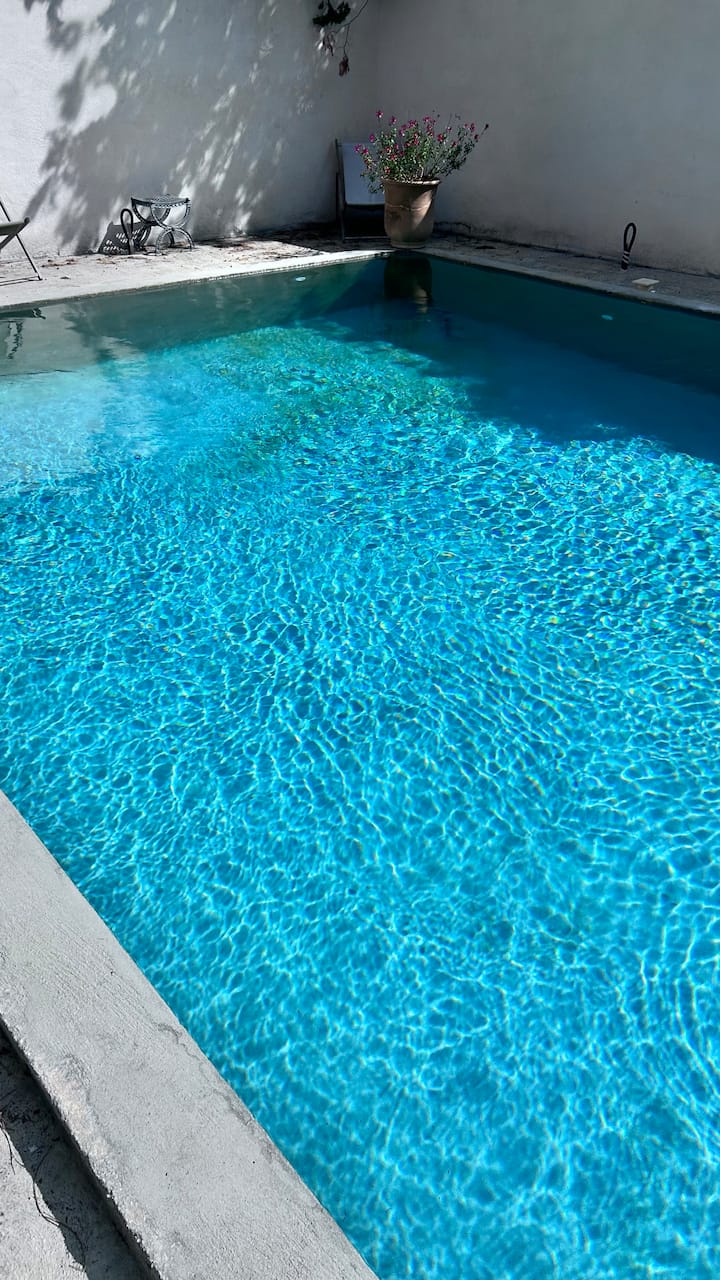 Maison Avec Grand Jardin Et Piscine - Montpellier
