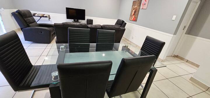 Luxurious Stay - Kathu