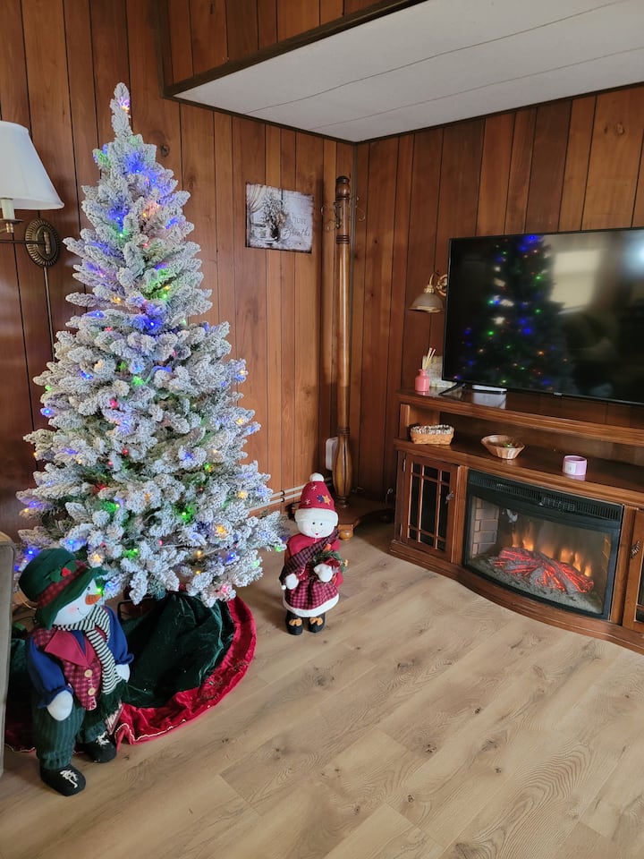 Hart's Hideaway - Stockton Lake, MO