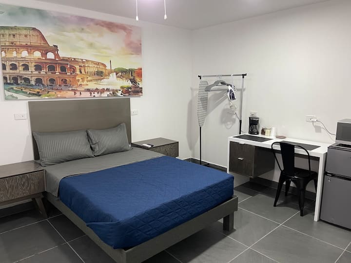 Loft Roma A 3 Min De D1 - チワワ