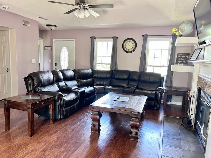Lux Ridge Retreat~master Suite~fast Wifi~campfires - Alabama