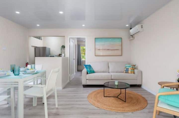 Newly Renovated Condo In The Heart Of Holetown - Barbade