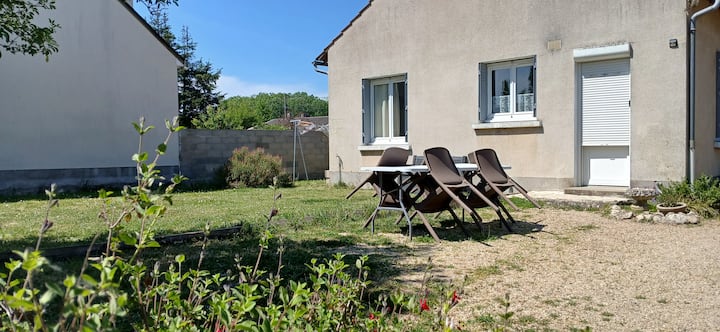 La Maisonnette. Parking Privé. Sortie A10 à 15min. - Meung-sur-Loire
