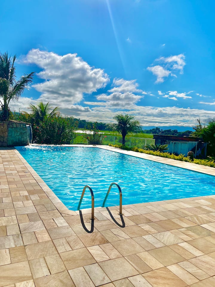 Chácara Em Atibaia | Piscina, Futebol E Represa - Atibaia