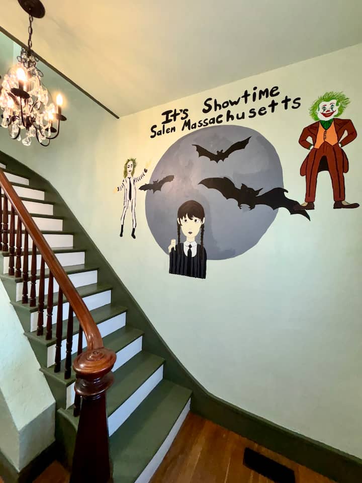 Lally’s House- Charming & Witchy, Salem Common! - Water Park of New England, Danvers