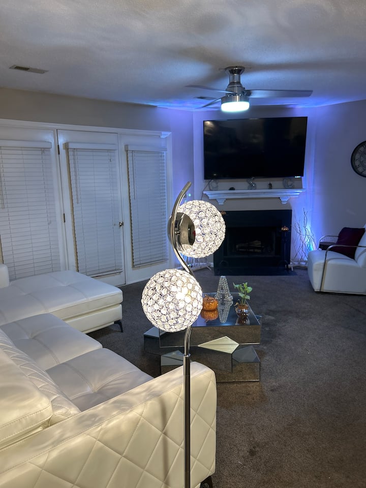 The Little Condo - High Point