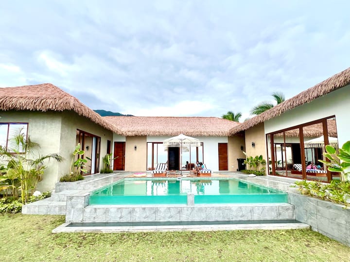 Beachfront Hideaway In Dingalan - Dingalan