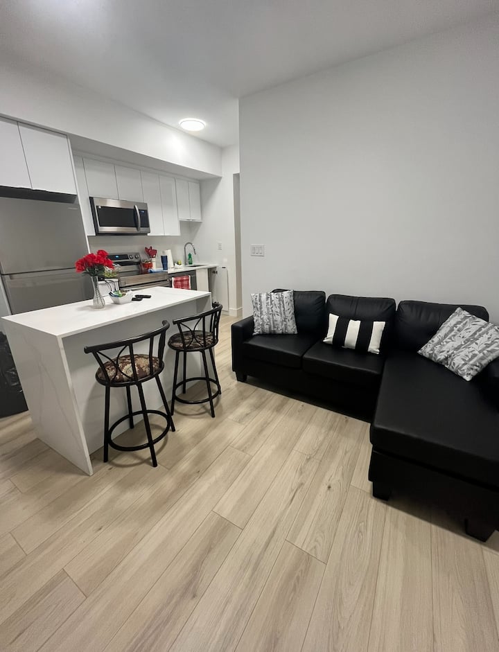 New Cozy Boho Condo Niagara Falls - Niagara Falls