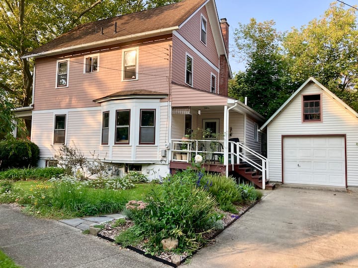 Historic Fall Creek Home - Ithaca, NY