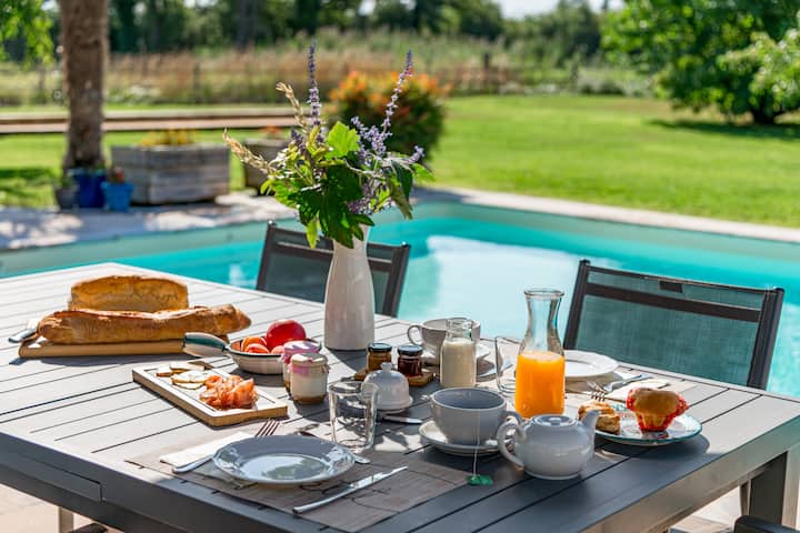 La Clé Des Chaumes, Piscine Et Bain Nordique - Montrond-les-Bains