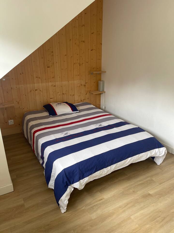 Chambre Indépendante Chez L’habitant Dans Maison - Beaucouzé
