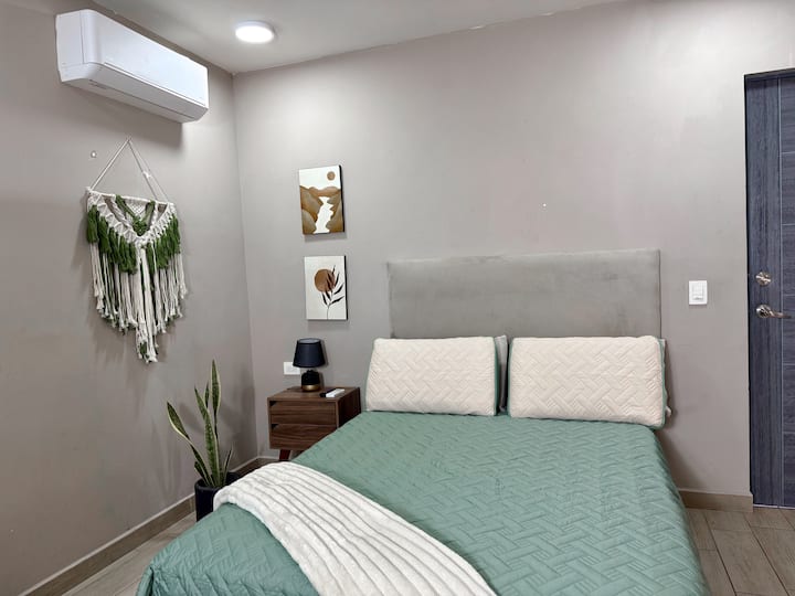 Suite Privada Con Baño • 6 Min Cas/san Pedro - Monterrey
