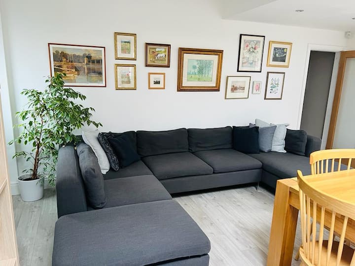 Stones Throw From Hospital, University, Curry-mile - Manchester