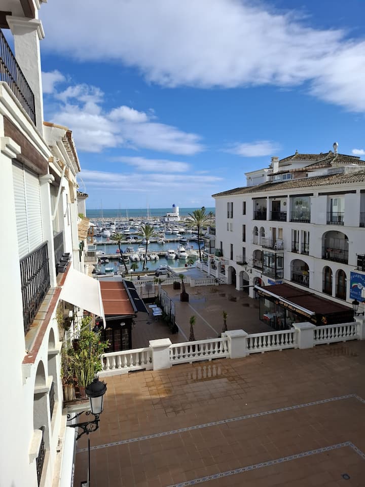 Cosy Apartment In Puerto Duquesa - Manilva