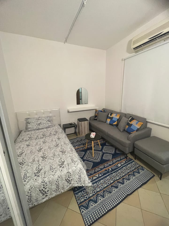 استوديو إقتصادي قريب من الفعاليات B5 - Riyadh