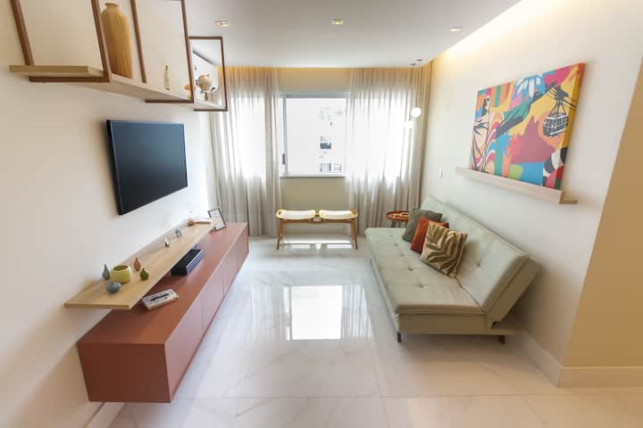 Flat Reformado Em Copacabana.
Garagem E Piscina. - Río de Janeiro