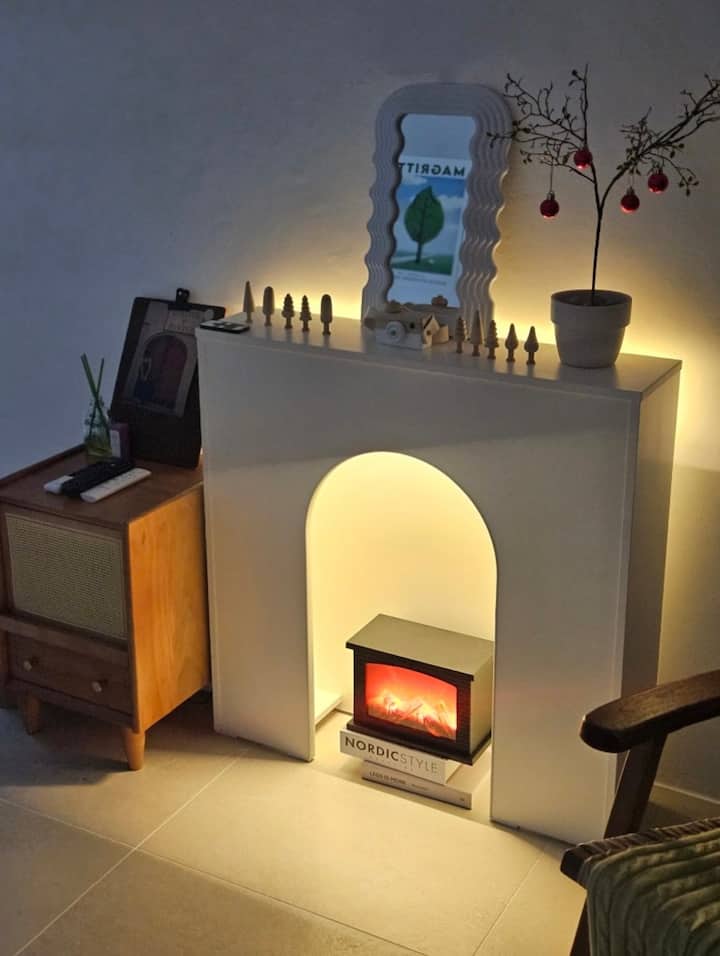 ‘스튜디오 1796’ #야외테라스#글램핑#호텔침구매일교체#빔프로젝터#삽교호25분#왜목30분 - 송악읍