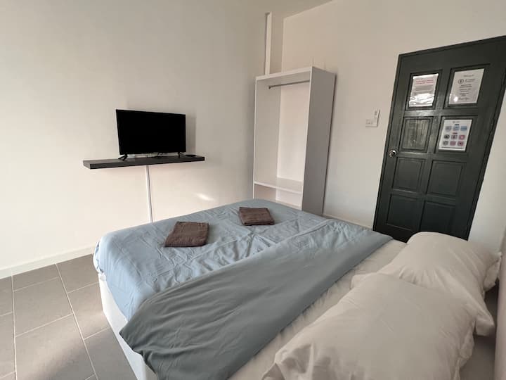Ij Lodge : Room 210 (2 Pax) - Miri