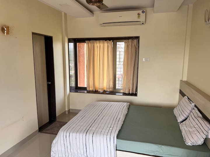 Hypestays Duplex Apartment - Mumbai