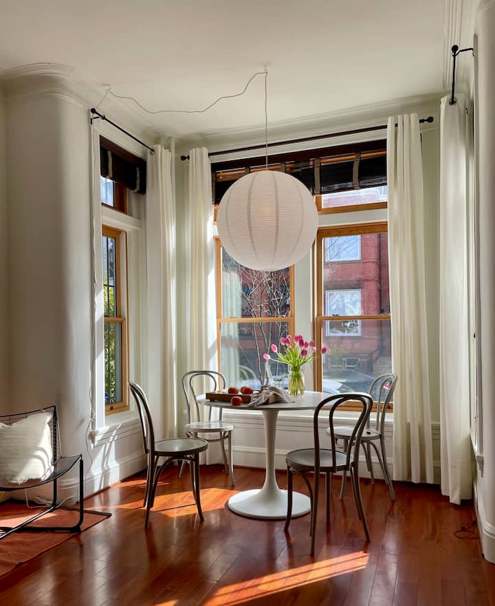 Charming 1br In 1895 Victorian, Steps To U St - Union Station Washington