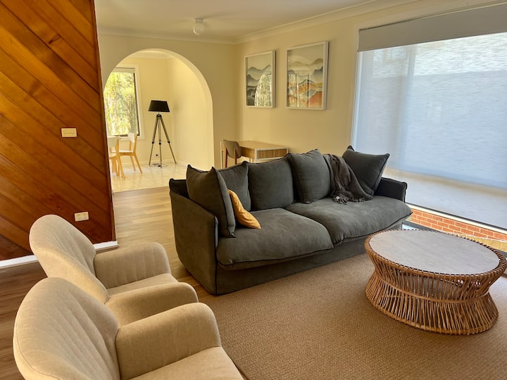 Kookaburra Cottage - Dalmeny