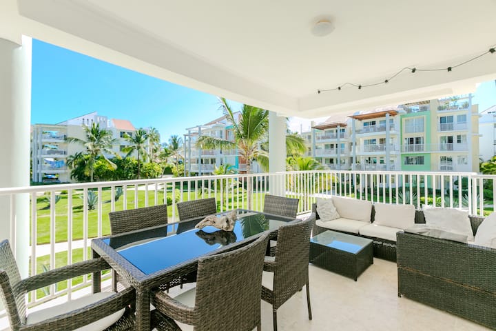 Oceanfront, View, Private Beach, Free Sun Loungers - Punta Cana