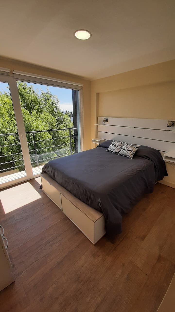 Departamento Luminoso Y Cómodo En Zona Céntrica - San Carlos de Bariloche