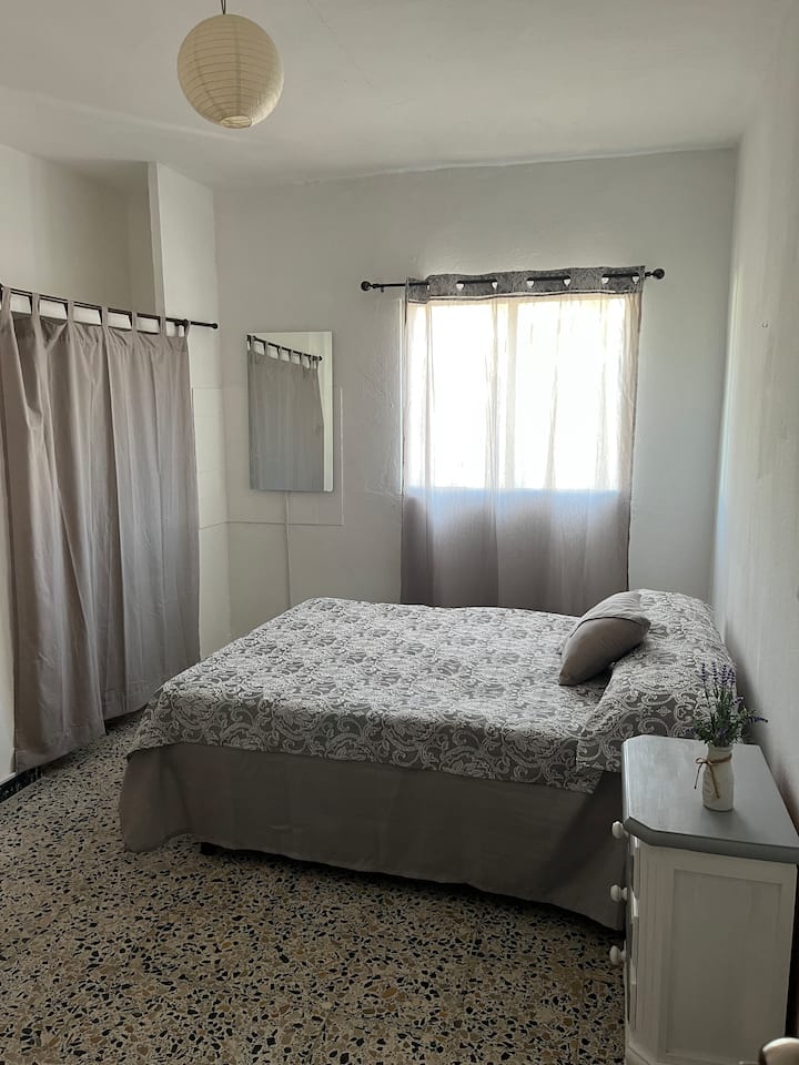 Habitación Con Cama Matrimonial - Tarifa