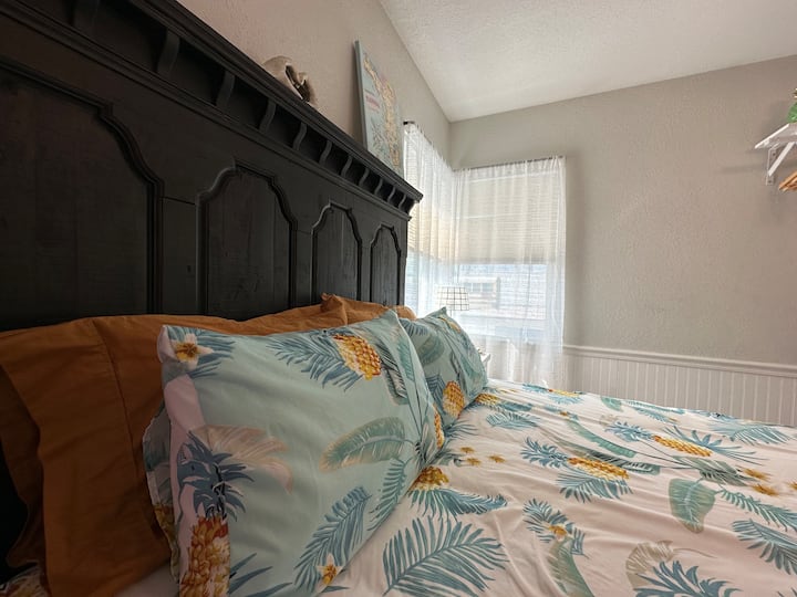 420 St. Pete Stay @ 420 Cottage - St. Petersburg, FL