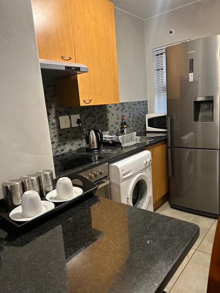 Bachelor Apartment In Brynston - Sandton