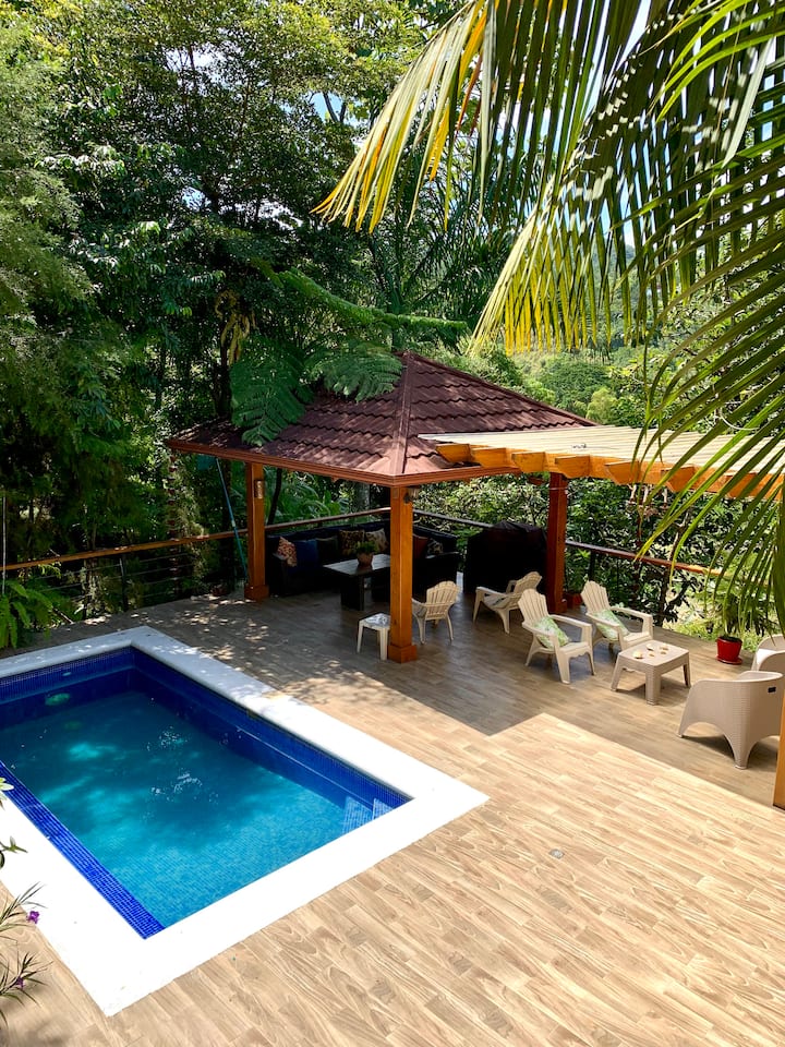 Piscina Climatizada Privada Y A/c, Av. Confluencia - Jarabacoa