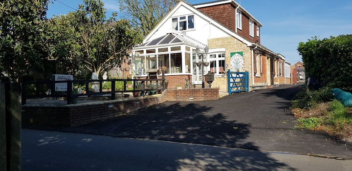 Shiralee Holiday Home - Amesbury