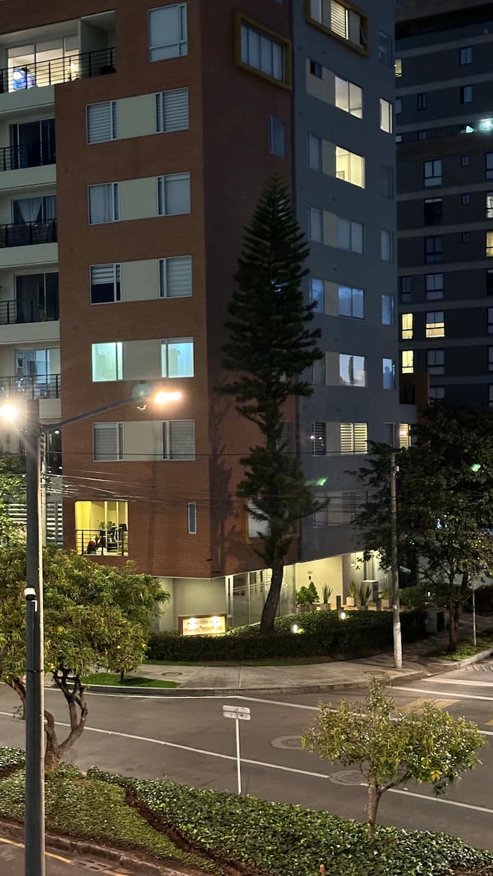 Estilo Y Confort: Cerca  A Lo Mejor De La Ciudad - Bogota