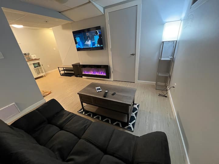 Cozy Private Suite - Regina