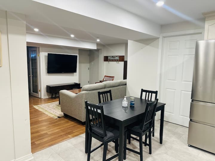 Fully Furnished Suite Close To Dt Toronto - Vaughan