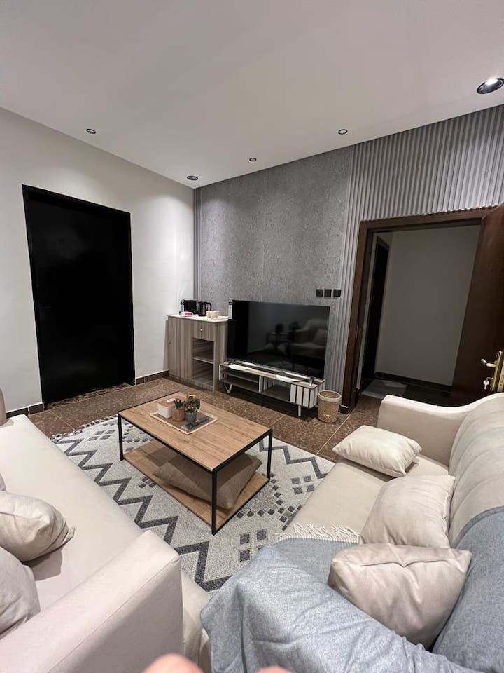 شقة بتصميم أنيق  دخول ذاتيC1 - Rijád