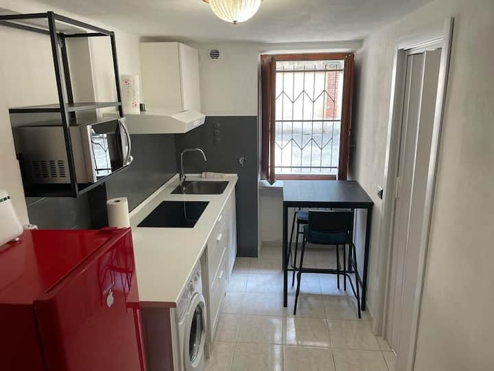 Bilocale Minimal Su Due Livelli - Turin