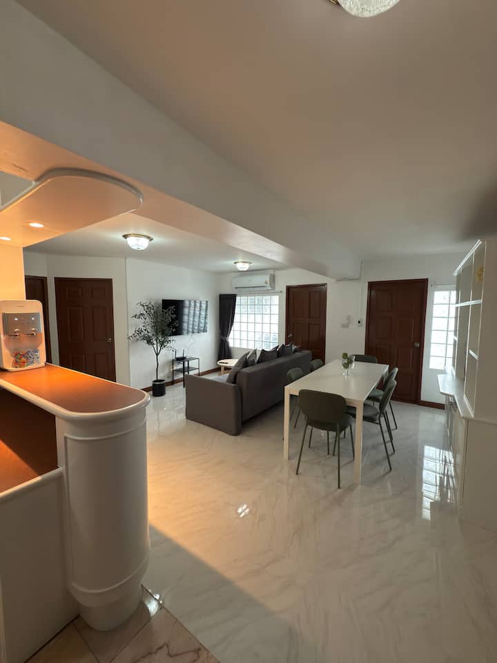 3br Prime Location Of Thonglor Apt • 5 Min To Bts - Bangkok