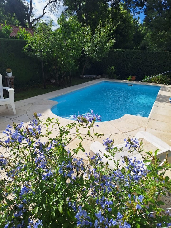 Comodidad A Pasos Del Centro. - Merlo