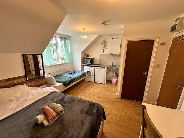 Private Studio Flat 15 Minutes To City Of London - London, UK