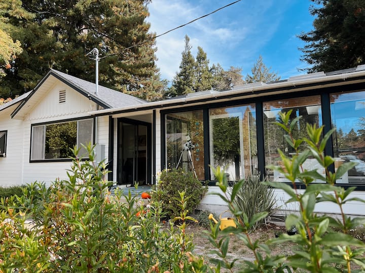 Fernwood Meadow Retreat - Mendocino, CA
