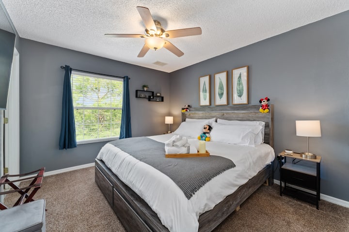 Hotel Style Beds - Kissimmee, FL