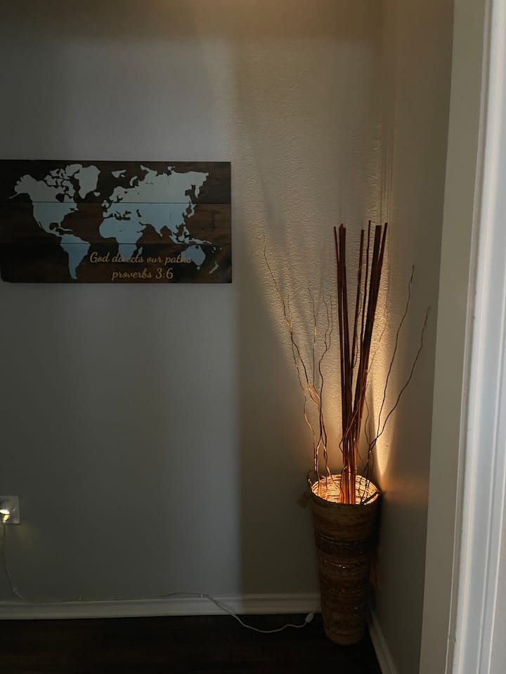 Home Away From Home For Families And Professionals - Arlington, TX