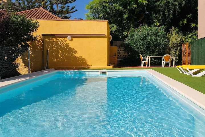 Beach And Pool 20 Minutes From Barcelona - Premiá de Mar