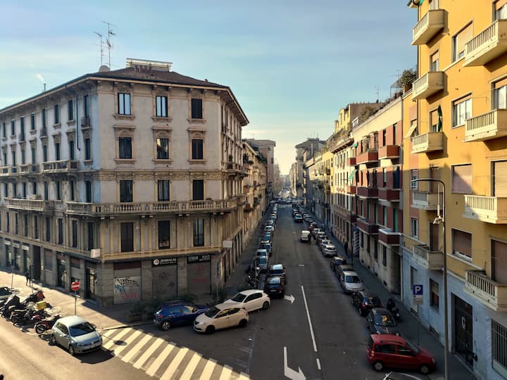 Big & Bright 3 Rooms Apartament. Central Station. - Milan