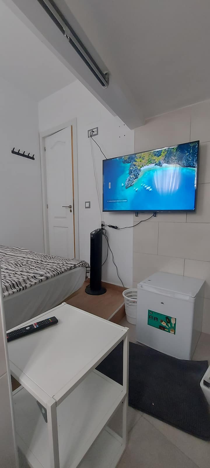 Habitación Pequeña. Baño Dentro. Exterior. Centro - Torremolinos