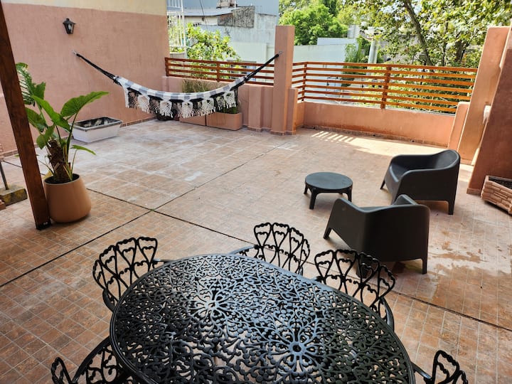 Bright & Spacious Apartment W/ Large Roof Terrace - Argentine