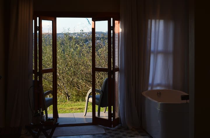 Suítes Celeste, No Vale Dos Vinhedos C/ Banheira - Bento Gonçalves